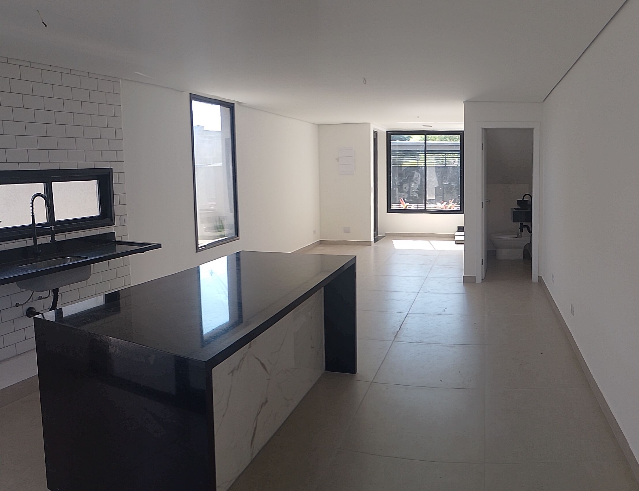 Sobrado à venda com 3 quartos, 258m², 1776